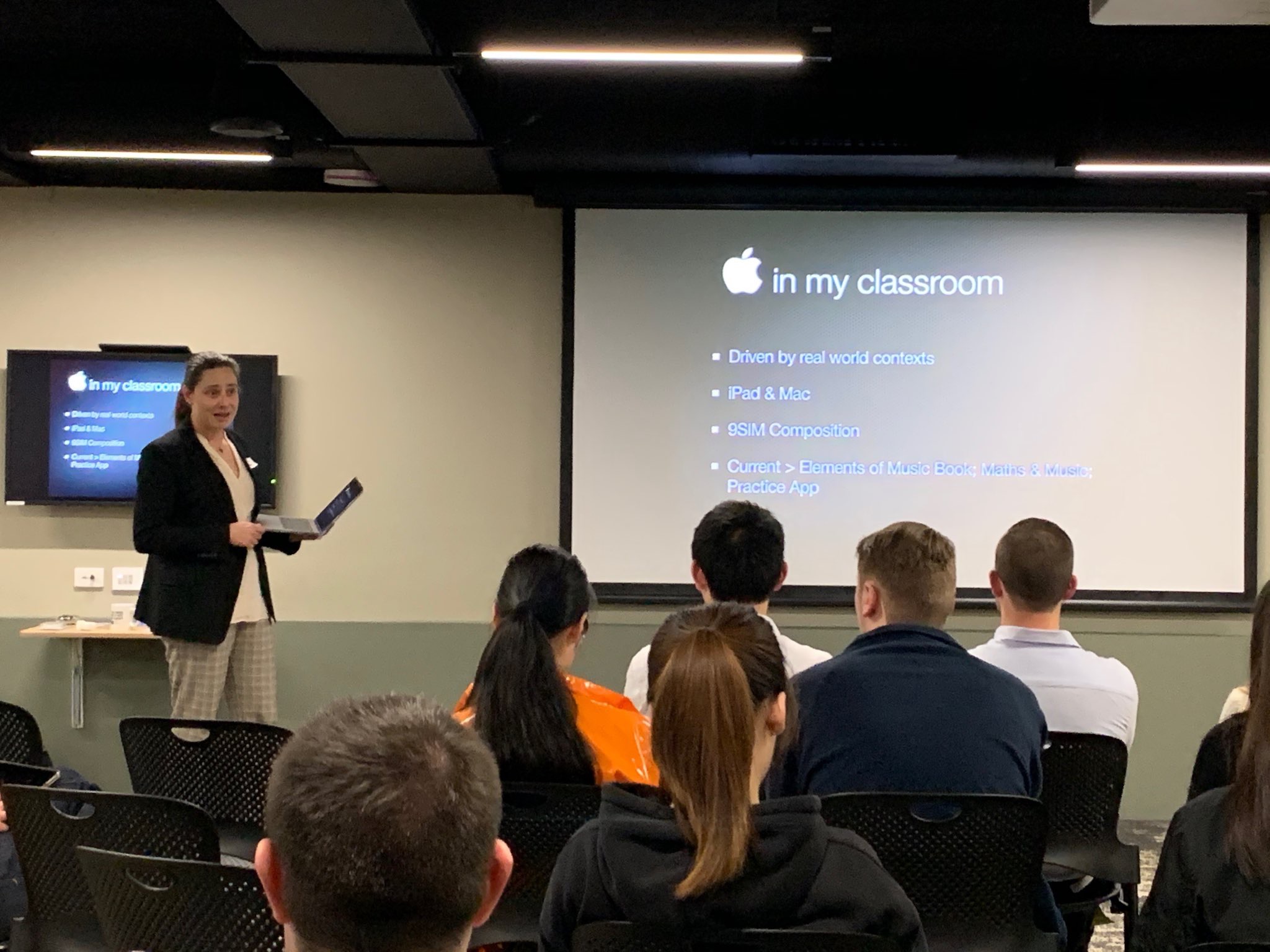 Apple Distinguished Educators lead the way at University of Adelaide ...